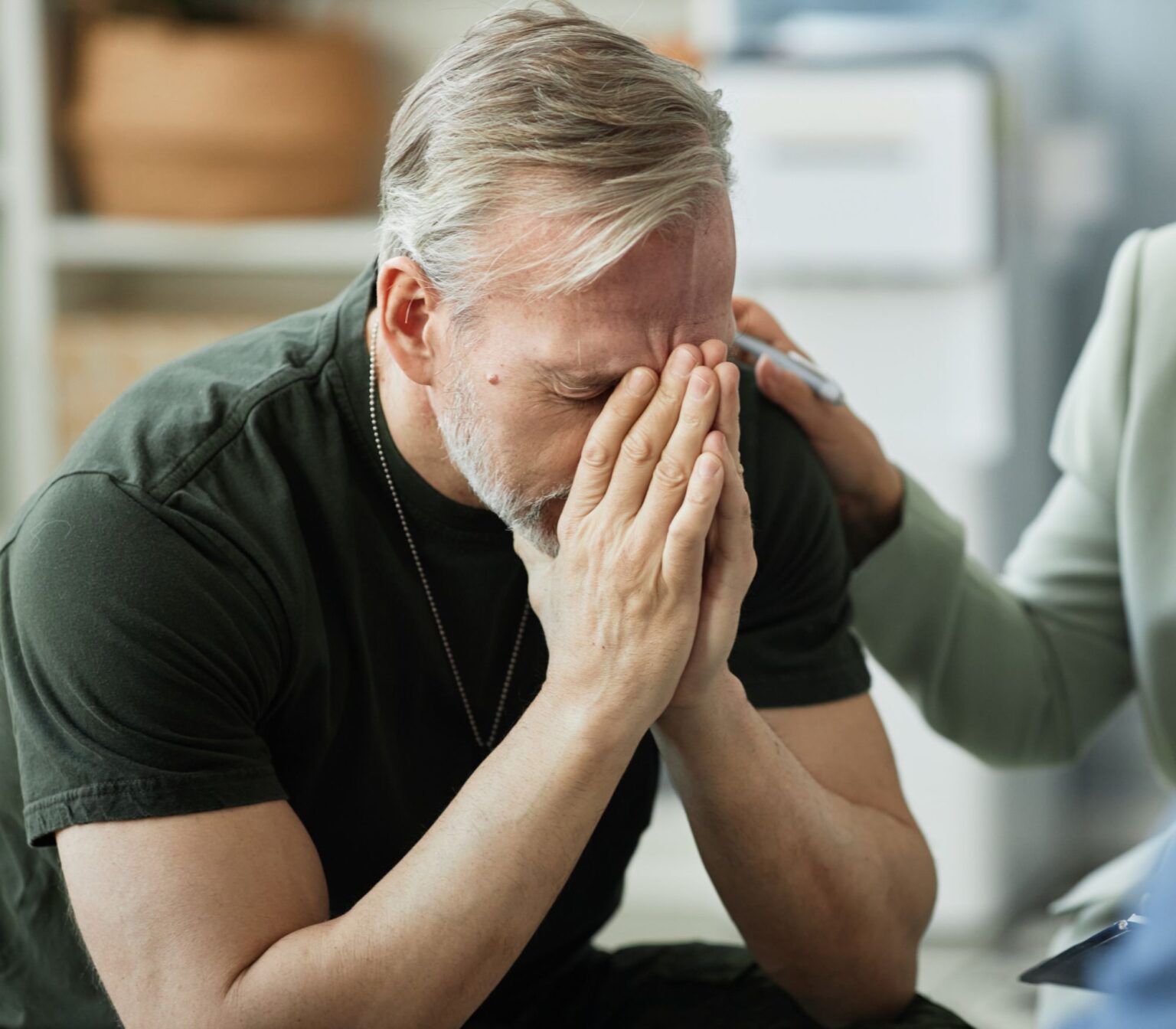 Living With PTSD: Finding Support That Helps You Move Forward ...